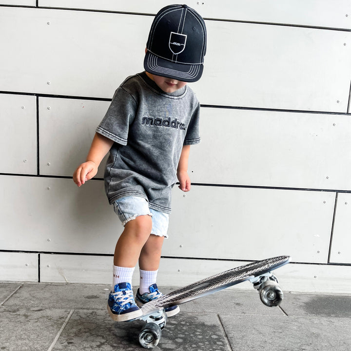SNAPBACKS – Mini Maxwell